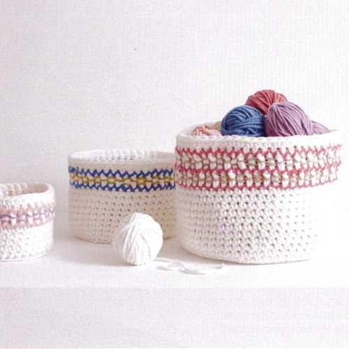 362 Creative Crafting by Australian Yarn Company